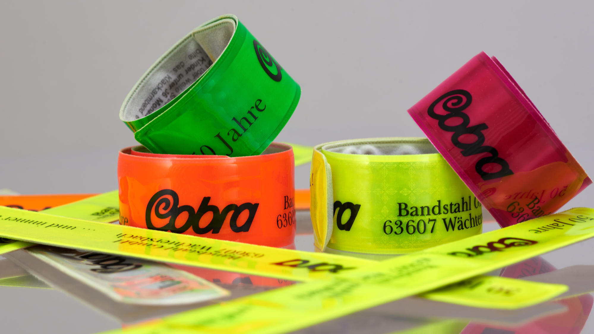 Slap Wraps - Die beliebten Knackarmbänder | Cobra Bandstahl GmbH